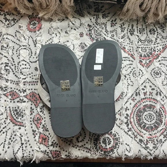 River Island | Shoes | River Island Thong Platform Sandals In White ...